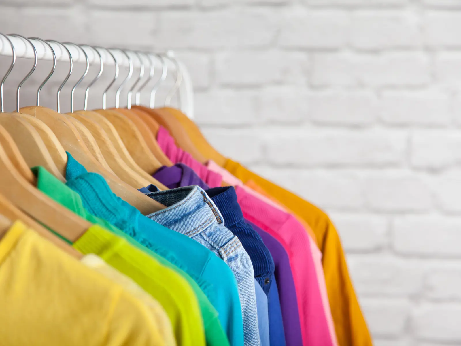 Clothing Carousel | Oshawa Senior Community Centres